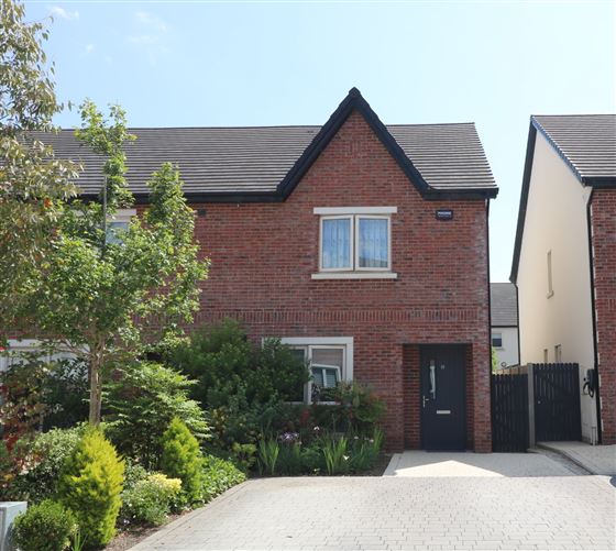 18 Gandon Walk, Lucan, Dublin - French Estates - 4713762 - MyHome.ie ...