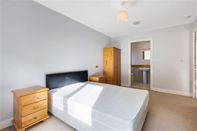 29B Farnham Court, Farnham Road, Cavan - Sherry FitzGerald Declan Woods ...