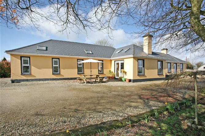 Rosie's Cottage, Ballyashea, Old Kildimo, Co. Limerick - Sherry ...