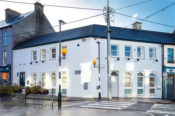 Wolfe Tone Square, Bantry, Co. Cork - Sherry FitzGerald O'Neill West ...