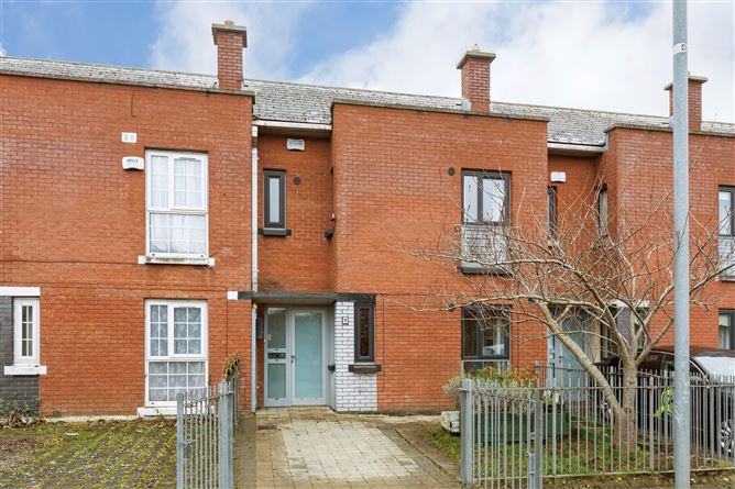 9 Méile An Rí Crescent, Lucan, Dublin - Keane Thompson Property ...